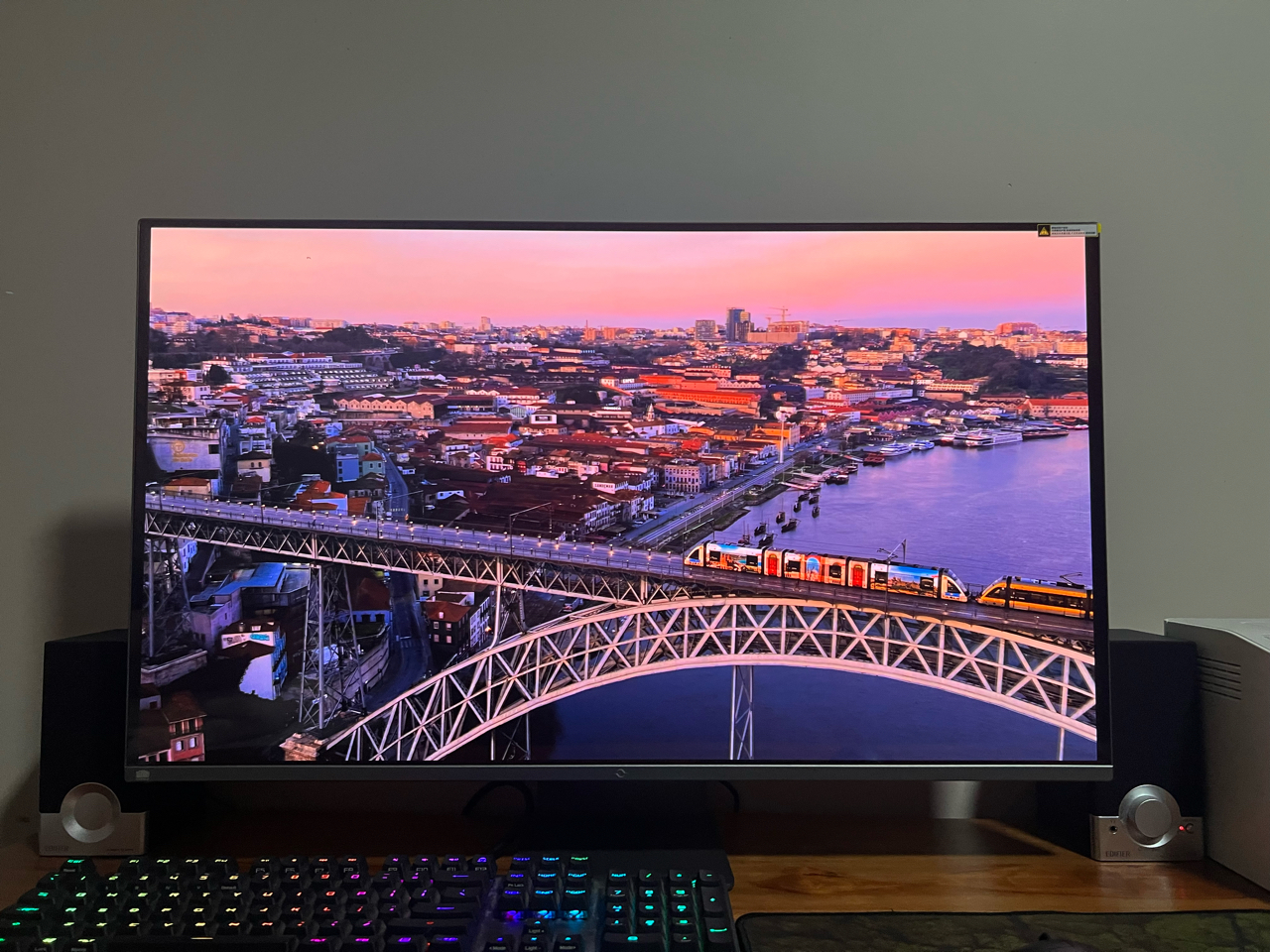 简单开箱，sanc的32寸4k240hz OLED NGA玩家社区