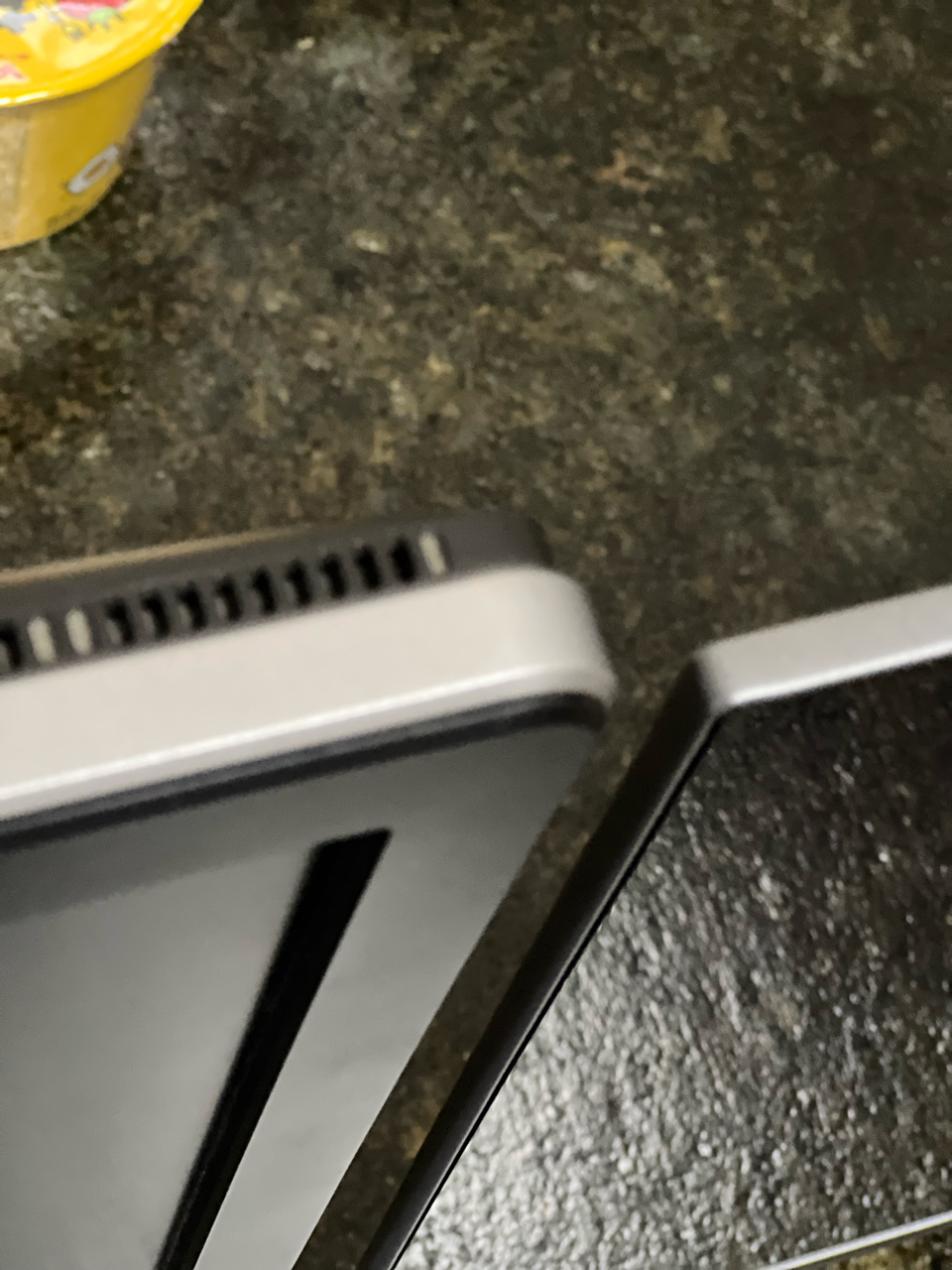 简单开箱，sanc的32寸4k240hz OLED NGA玩家社区