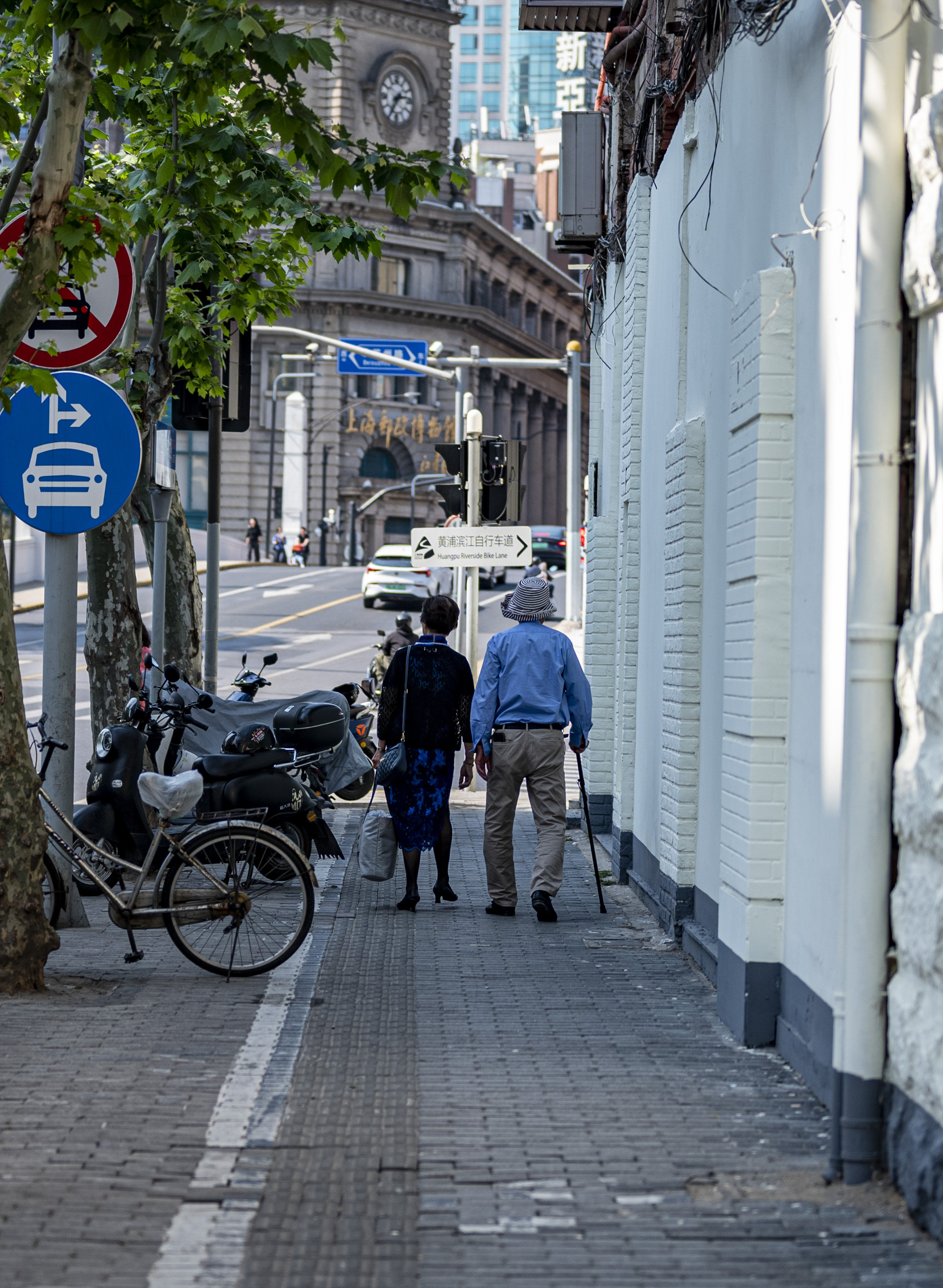 尼康z5+50.8镜头随拍，很喜欢这个镜头，来一场上海city walk。 NGA玩家社区
