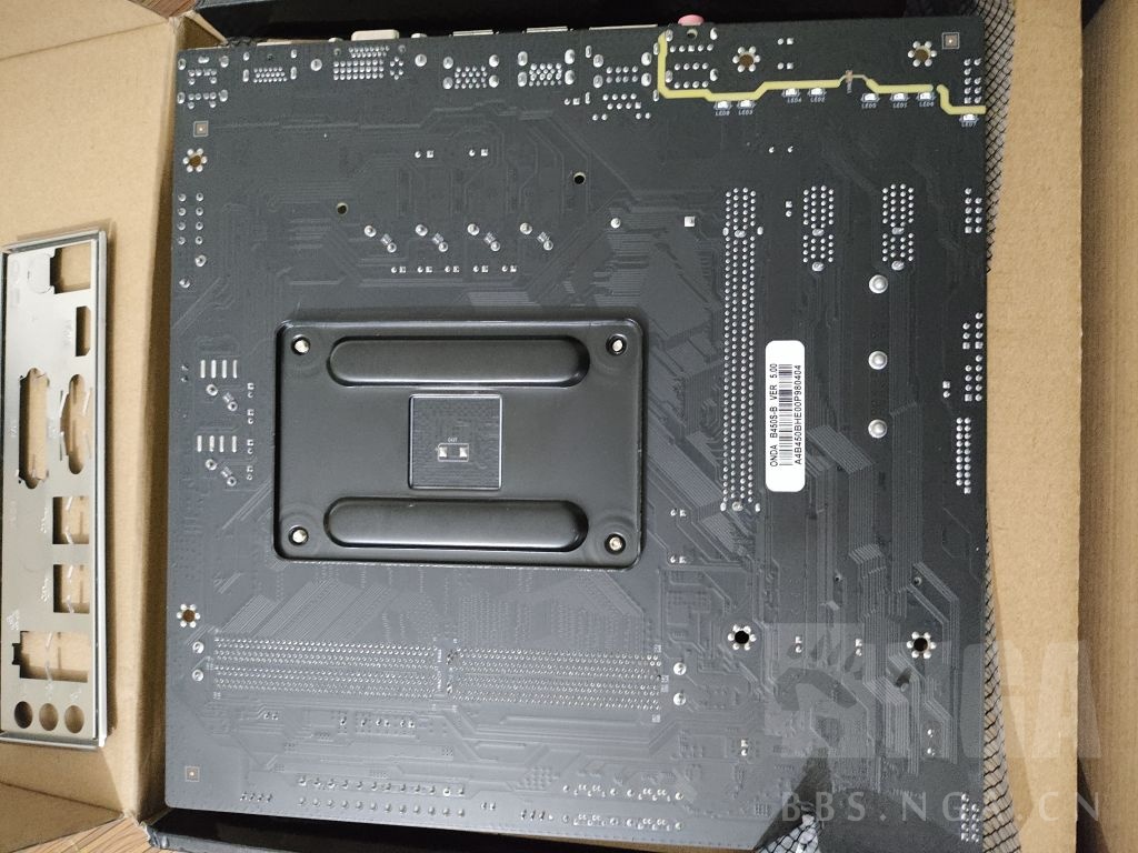 出一对闲置的棘蛇8g ddr4 3200内存条和昂达B450主板 NGA玩家社区