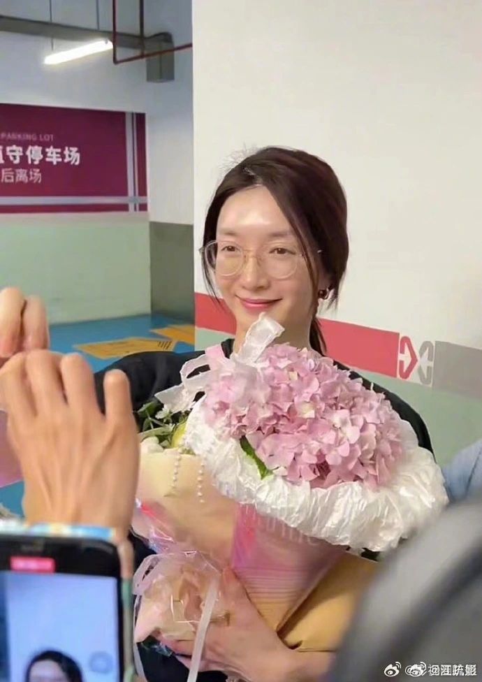 有没有和我一样喜欢江疏影那种高个戴眼镜黑长直大姐姐的 NGA玩家社区