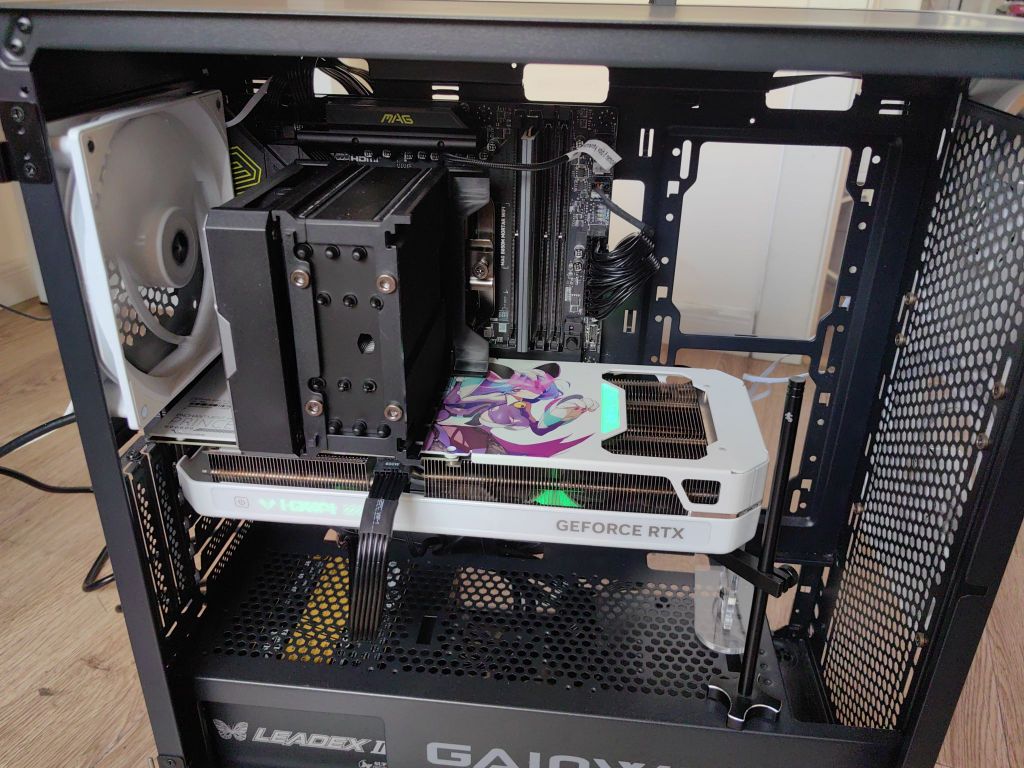 [硬件求助]b850迫击炮+983，主板报错灯不亮，显示器黑屏 NGA玩家社区