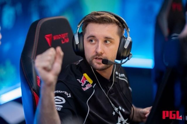 HooXi与PASHANOJ在今天迎来生日 178