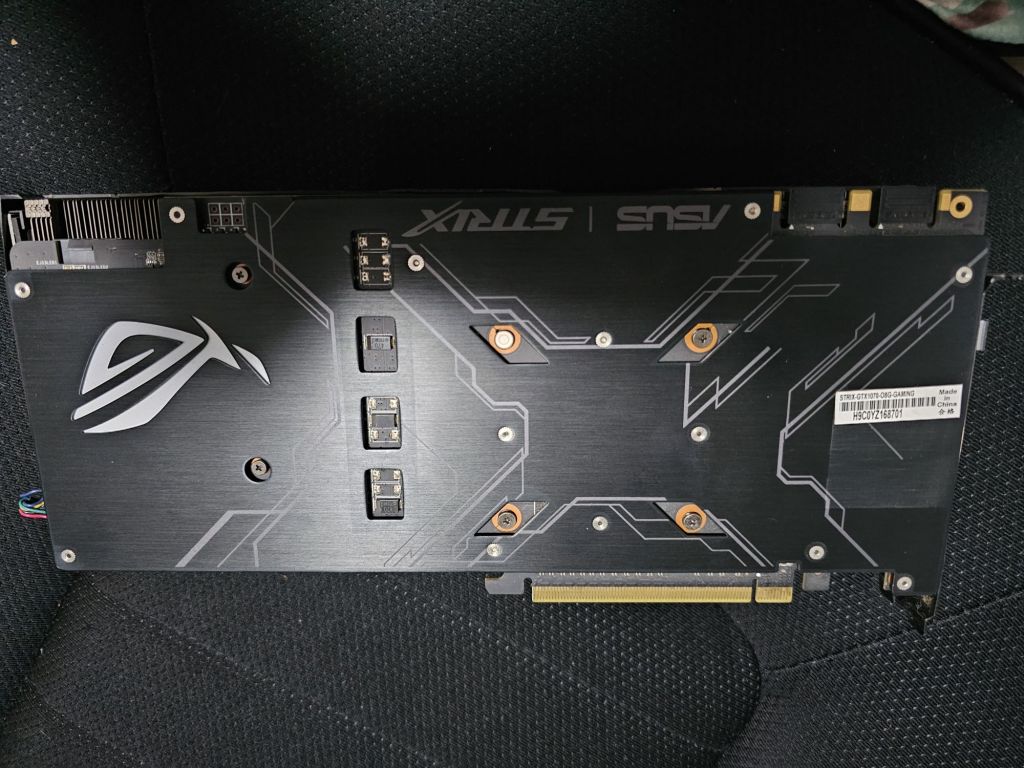 出华硕猛禽1070 NGA玩家社区