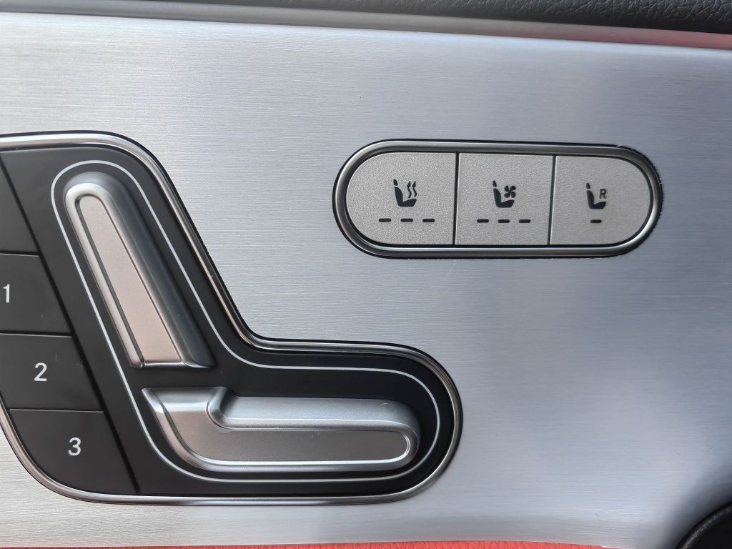 末代绝唱，奔驰A级4000公里提车感受 NGA玩家社区