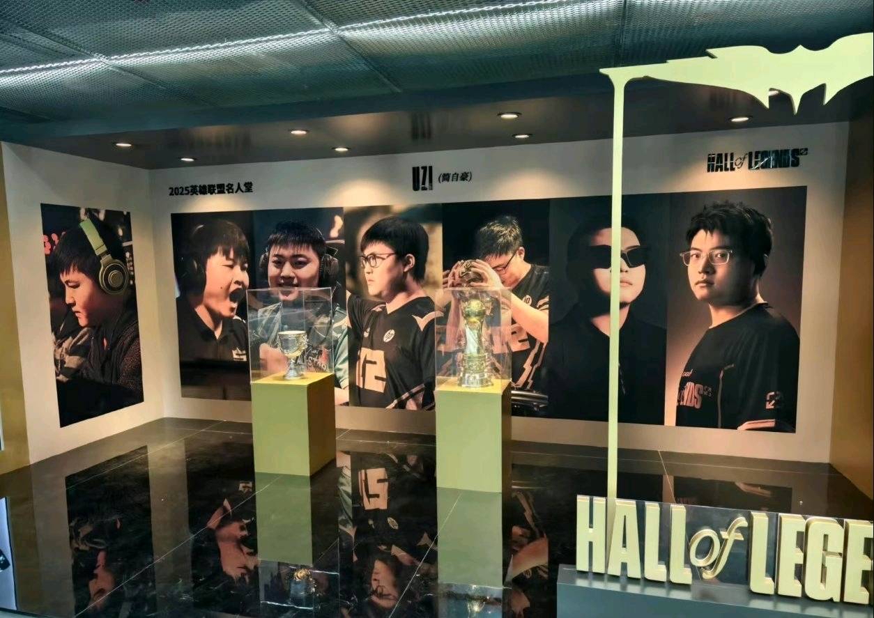 [场外杂谈] Faker和Uzi是唯二签在英雄联盟logo的选手 NGA玩家社区