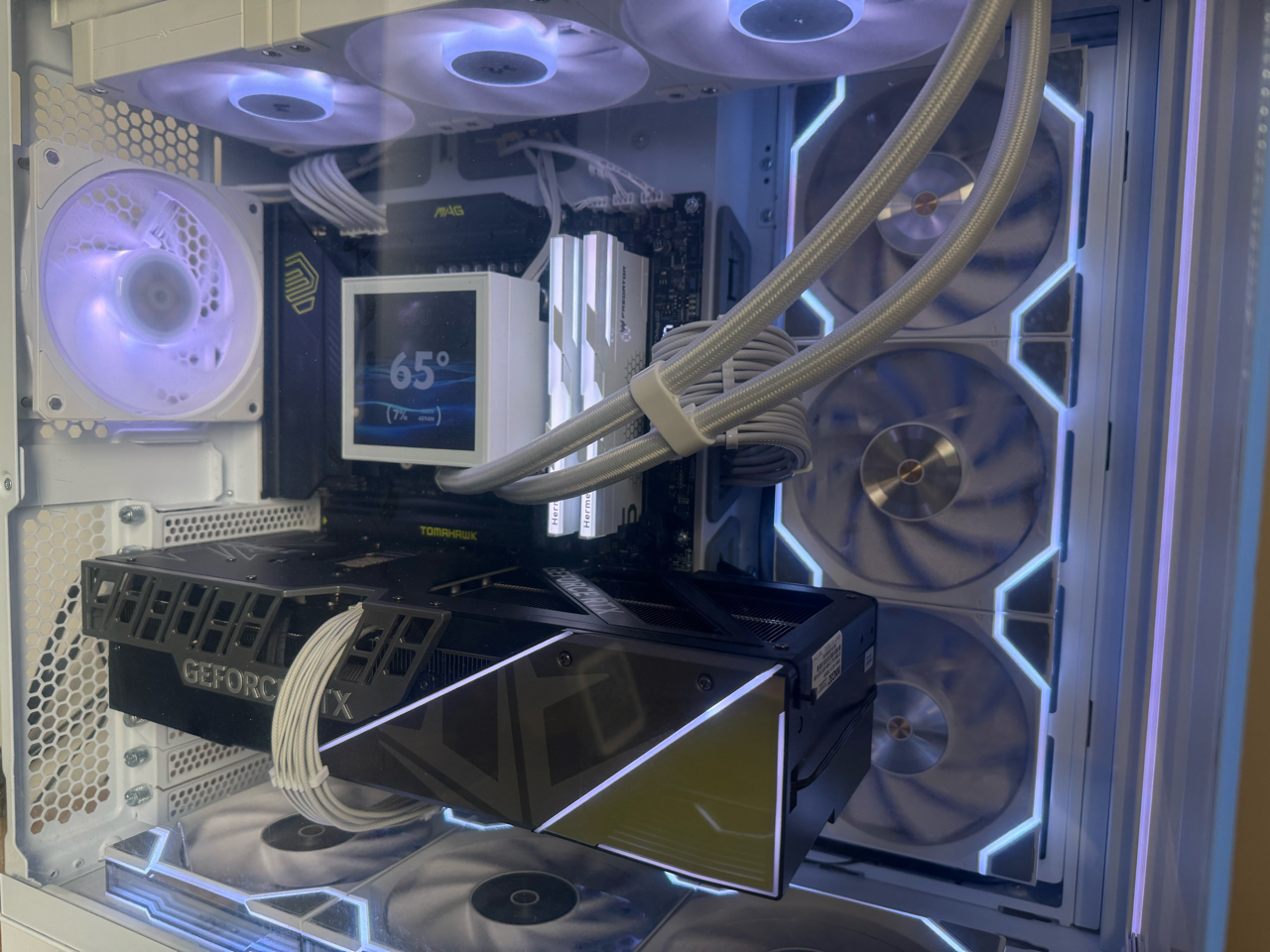 超级冰龙5080下山，颜值能打 NGA玩家社区