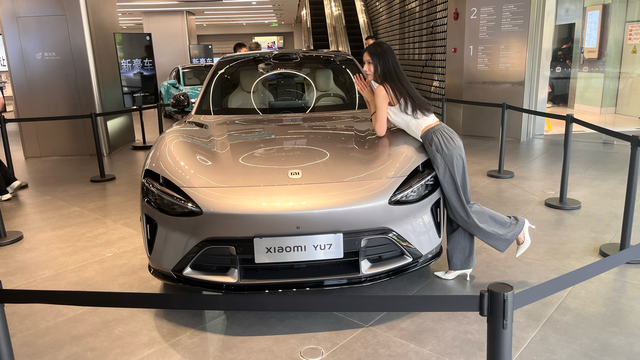 今天看了 Yu7max 还蹭拍了妹子 NGA玩家社区