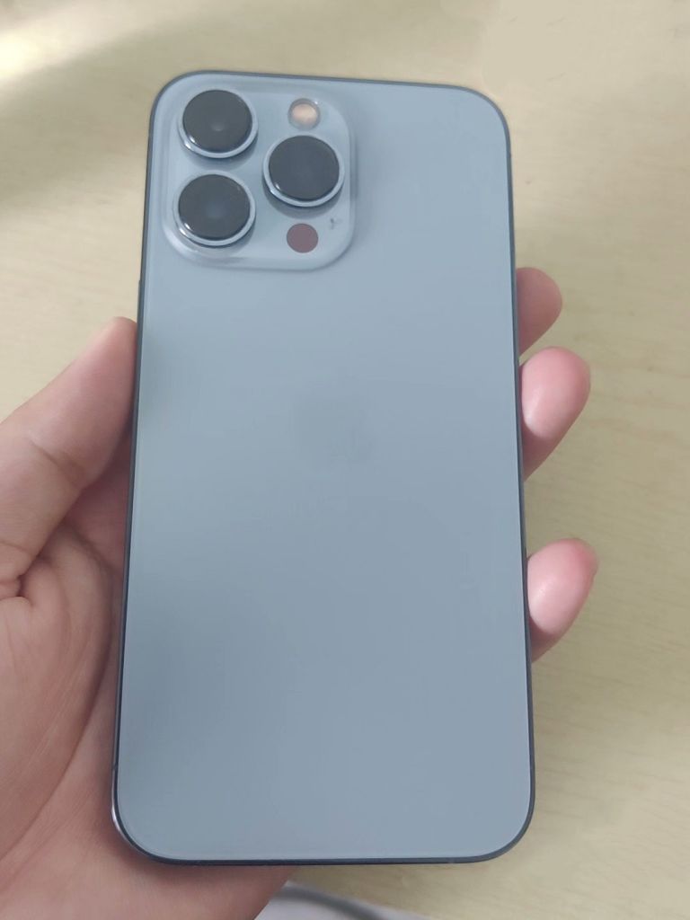 港版苹果13pro，256g，绝版完美15.2系统，可巨魔，3000 NGA玩家社区