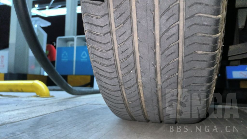 4s店说我车胎内侧磨损要换，我咋看不出来。 NGA玩家社区