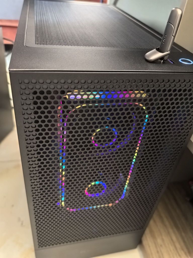 最后被忽悠装了小一千的 rgb NGA玩家社区