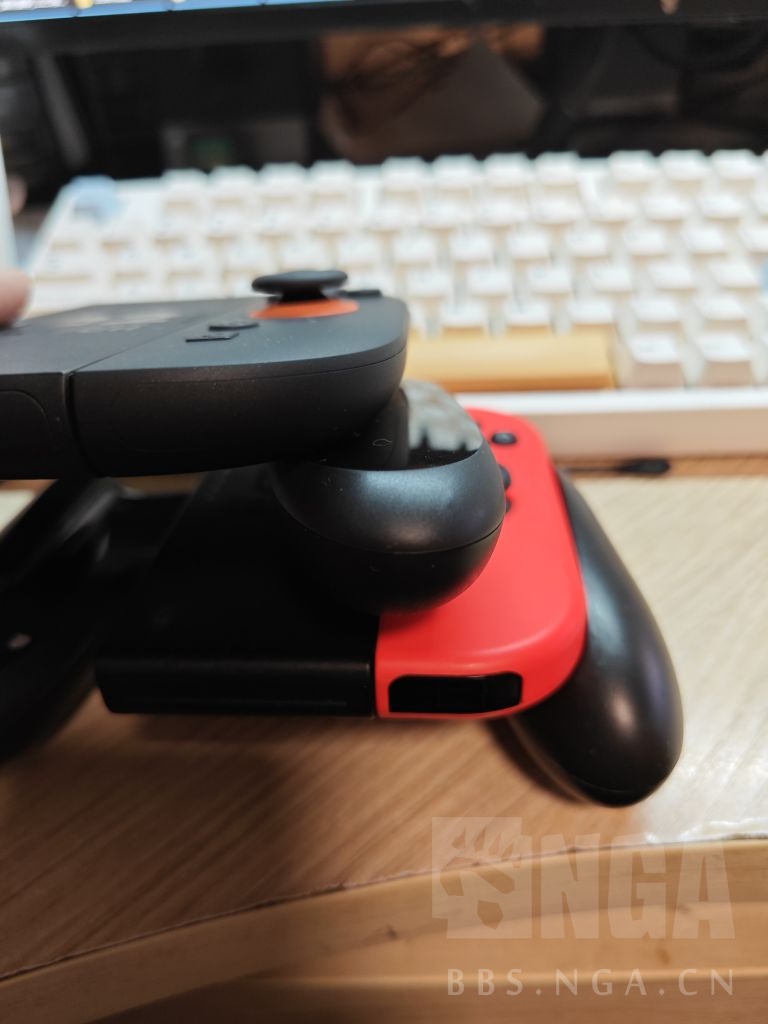 [Switch 2相关] NS2的这个磁吸手柄使得买个壳困难了好多。。 NGA玩家社区
