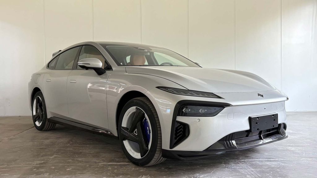 工信部车展奕派007的运动套件上了，领克10emp(z10同车壳)好像也不错 178