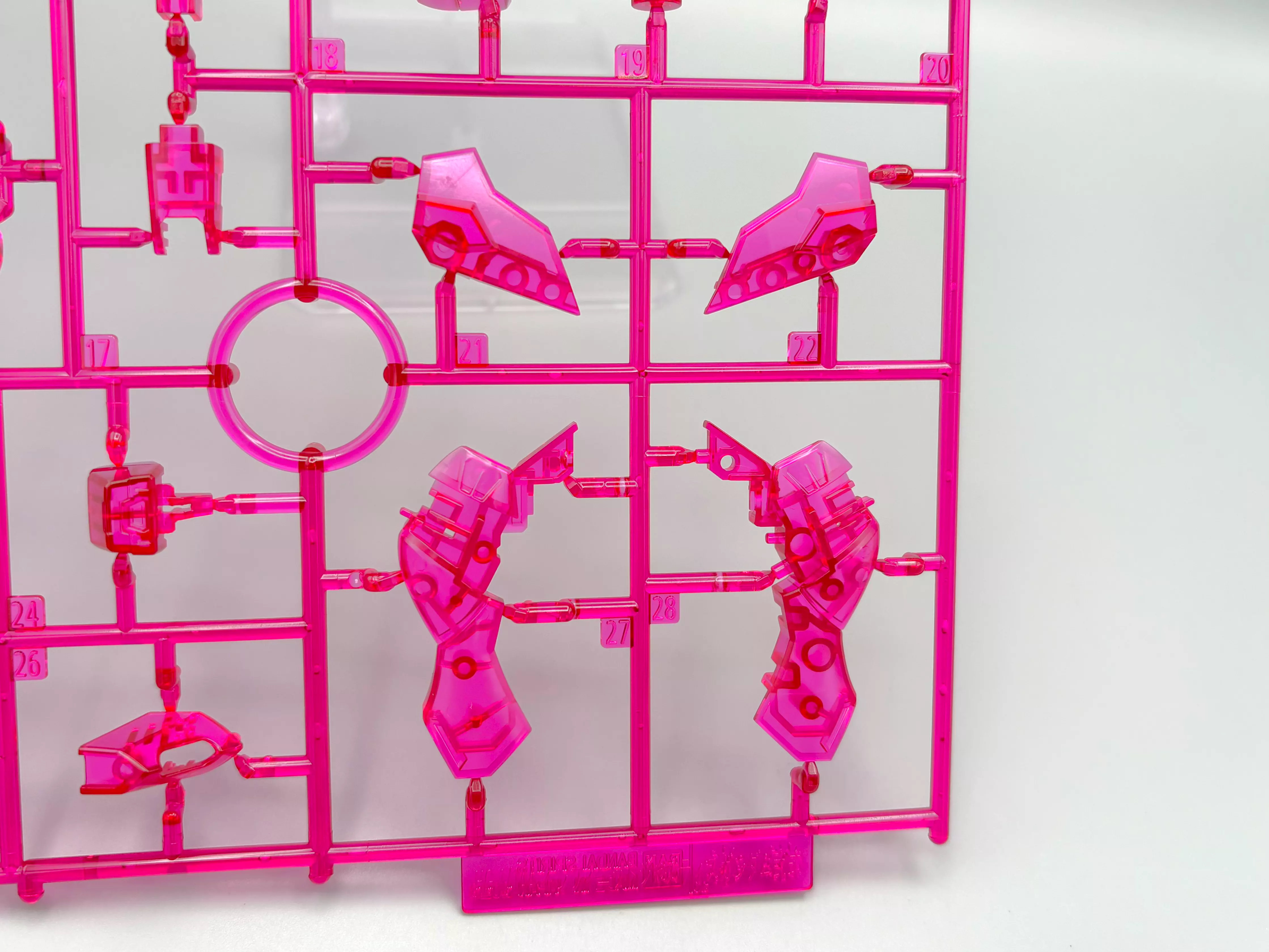 [新闻资讯] HGCE 1/144 无限正义高达二式 [透明色] 178