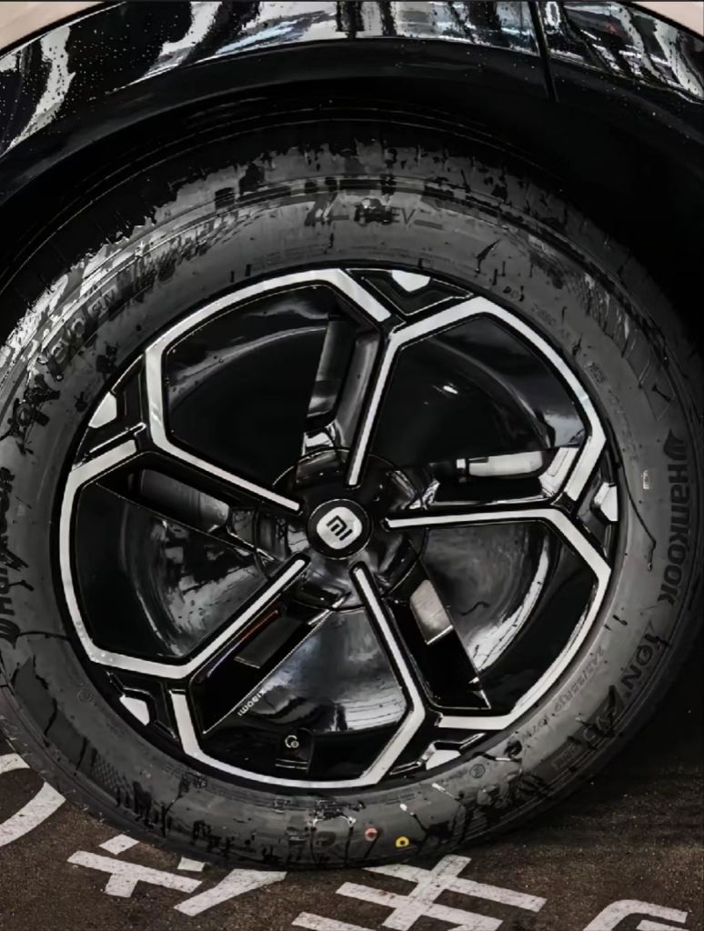 yu7的19寸轮毂拆盖后会不会好看点 178