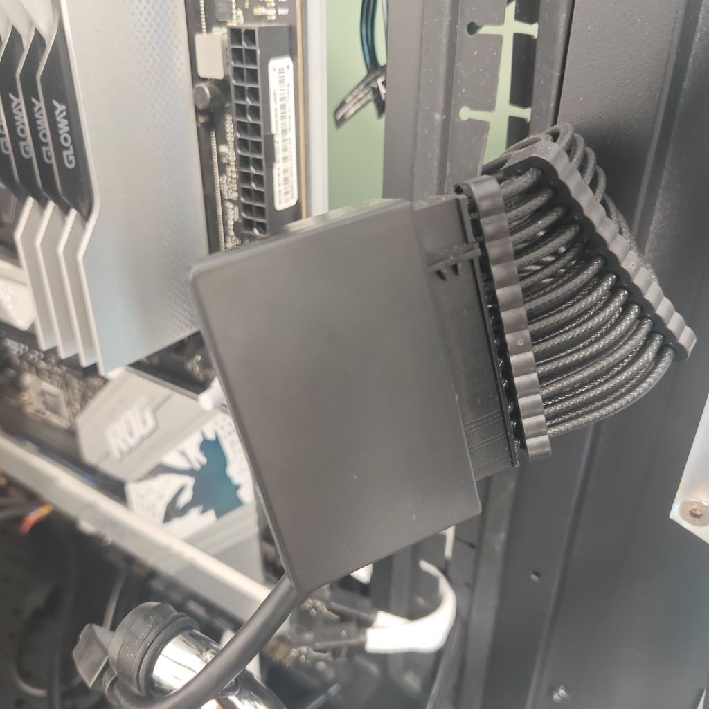 每当我鼓起勇气想理线时看到主板24pin那一坨belike NGA玩家社区