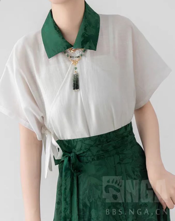 想问问有没有老师分析这次鸿雪皮肤服设的啊 178