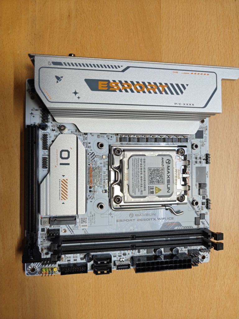 技嘉4060 LP半高卡和一块铭瑄b650i NGA玩家社区