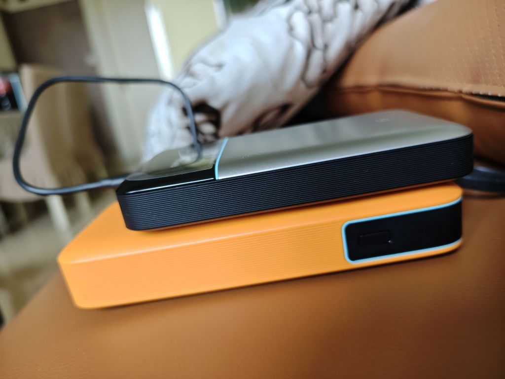 充电宝相关，请问是图轻巧买两个1W的，还是买一个2W的？ NGA玩家社区