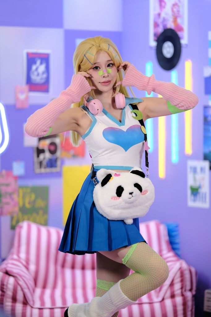 [游记分享] 又去BW拍了点展台coser和场外痛车 NGA玩家社区