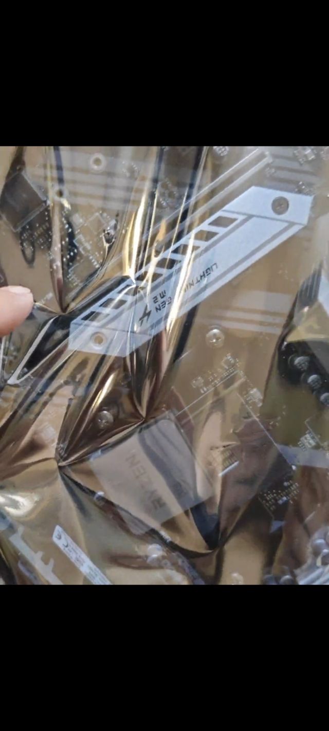 通过顺丰寄走的主板cpu板u分离。无保价拉扯一周全额理赔。 NGA玩家社区