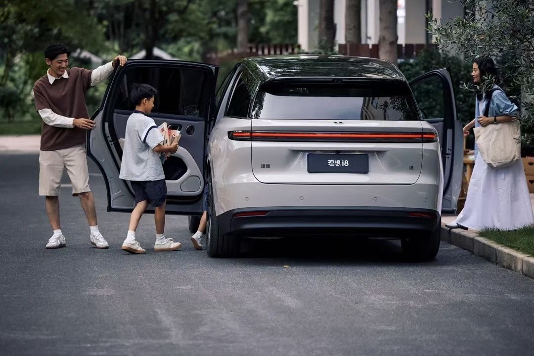 [问题求解]理想这i8造型，屁股正常了，但是这车身侧面怎么还是和mega一样？ NGA玩家社区