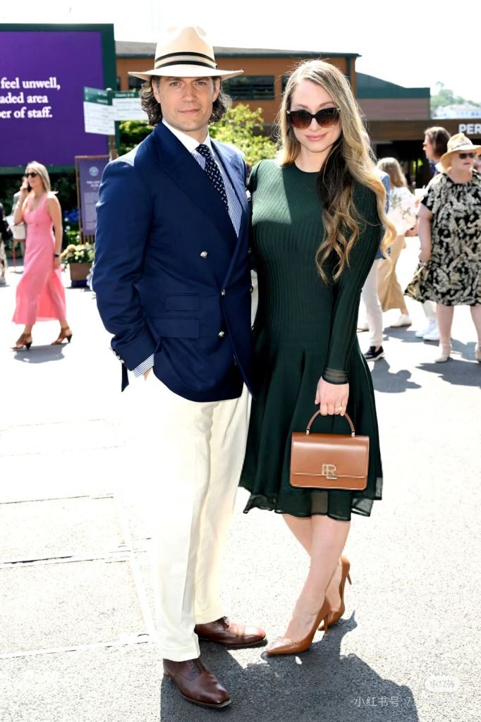 亨利卡维尔现身温网2025，体态略显发福，帽子还被吹掉了 NGA玩家社区