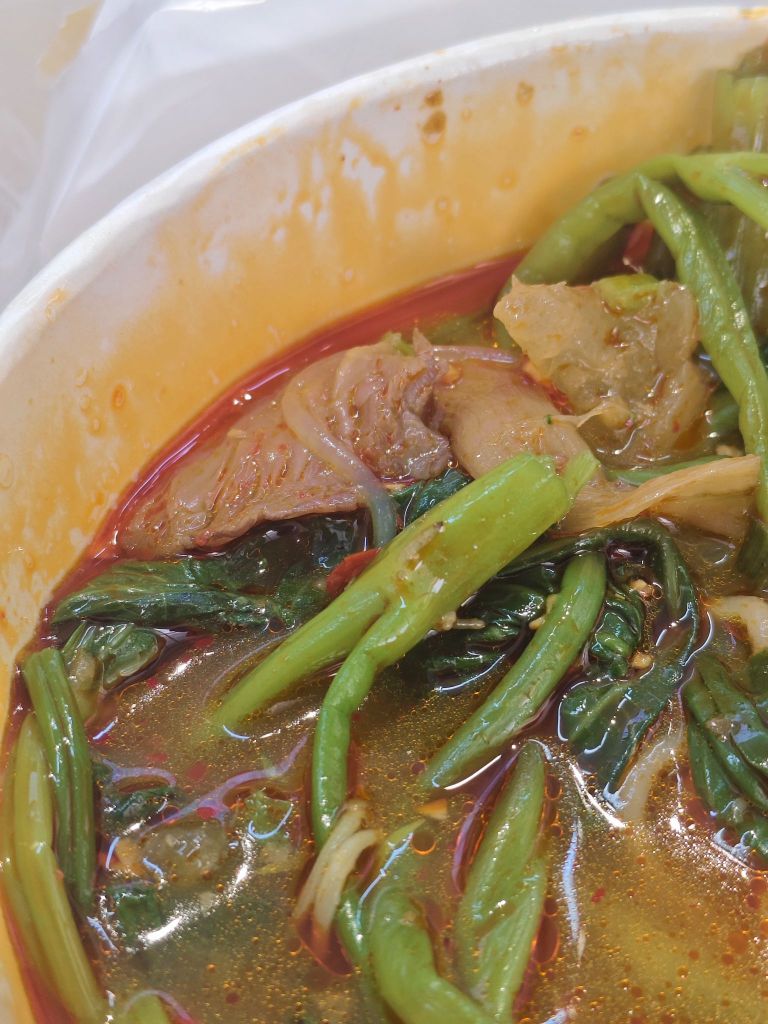 xd们，吃麻辣烫看到这个，是不是虫子啊 NGA玩家社区