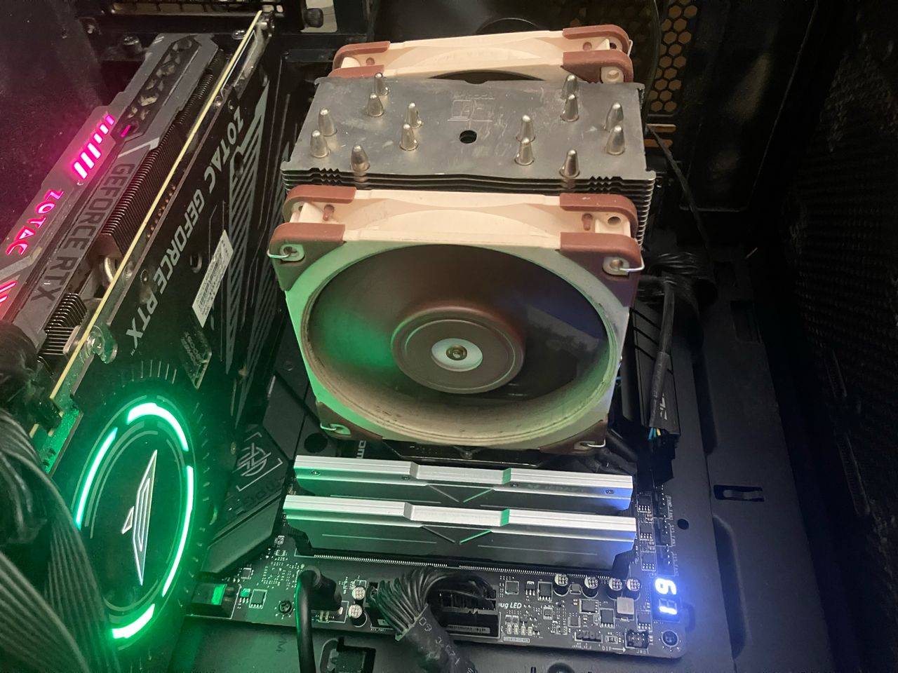 u12a压983，玩pubg90度以上，家里开空调室温大约30吧，求各位大佬帮我看看机箱风道有没有问题 NGA玩家社区