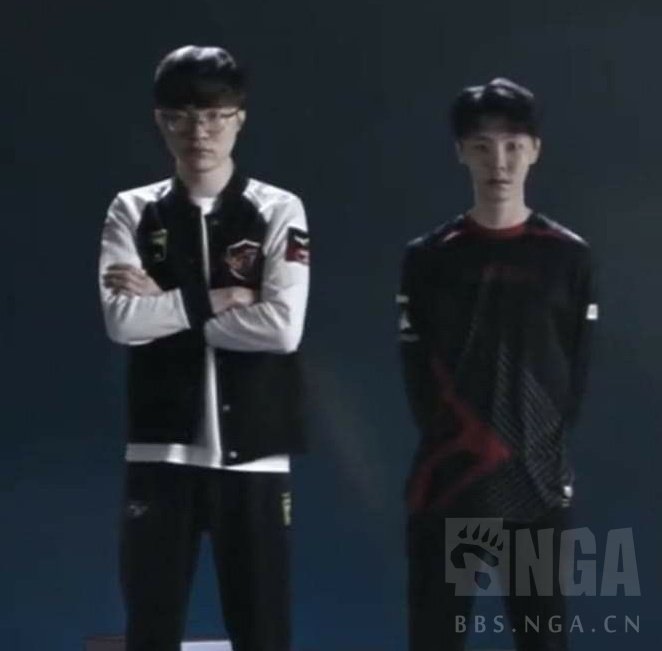 [国际赛事]原来大超真的手搭在Faker肩上。 NGA玩家社区