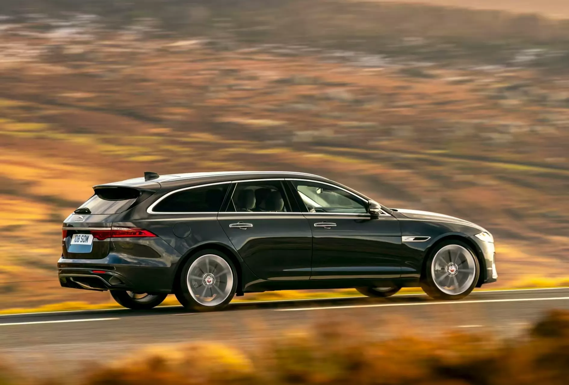 享界s9t这实车也挺好看的啊，真的是最像旅行车的一台 NGA玩家社区