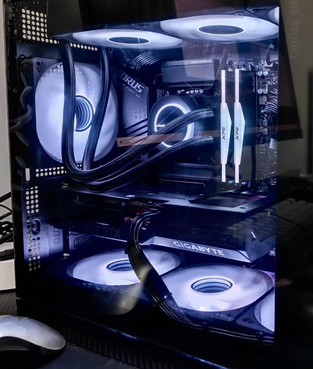 求助硬件区大佬，技嘉控制中心无法同步控制风扇RGB NGA玩家社区