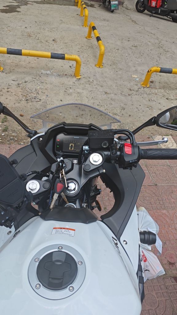 提车喽，GSX250落地2W2，顺便求推荐个手套 NGA玩家社区