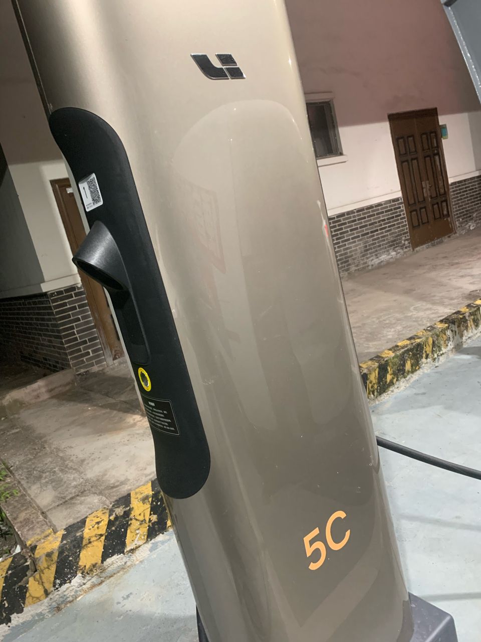 第一次用理想的5C充电桩！这速度真牛B NGA玩家社区