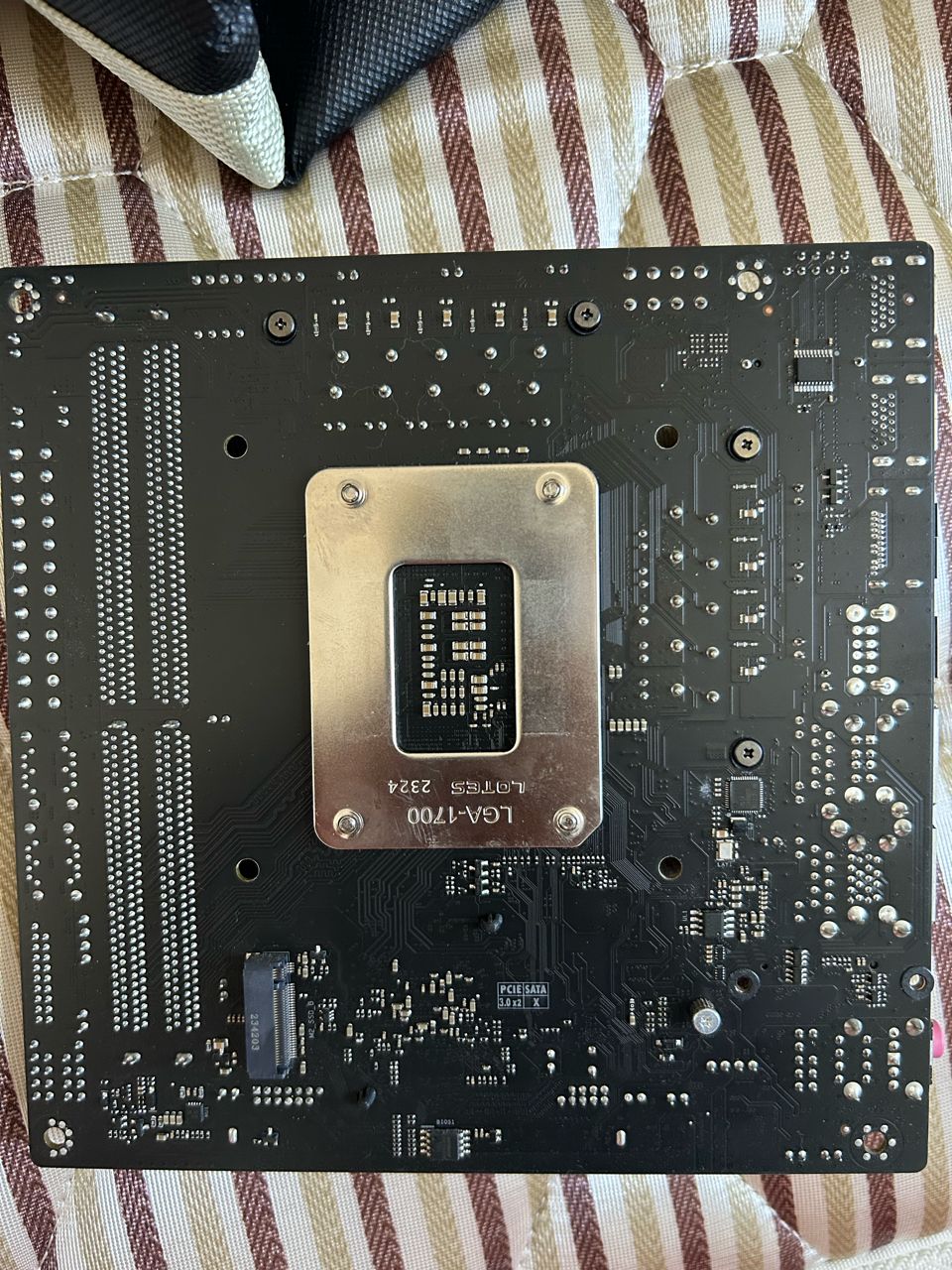 出铭瑄h610itx 2lan+i5 12600kf NGA玩家社区