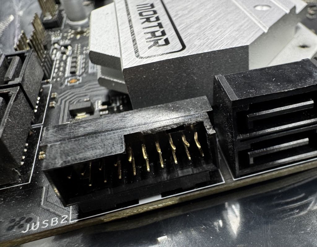 [ROLL][已开奖]一张战损版B550M迫击炮WIFI MAX NGA玩家社区