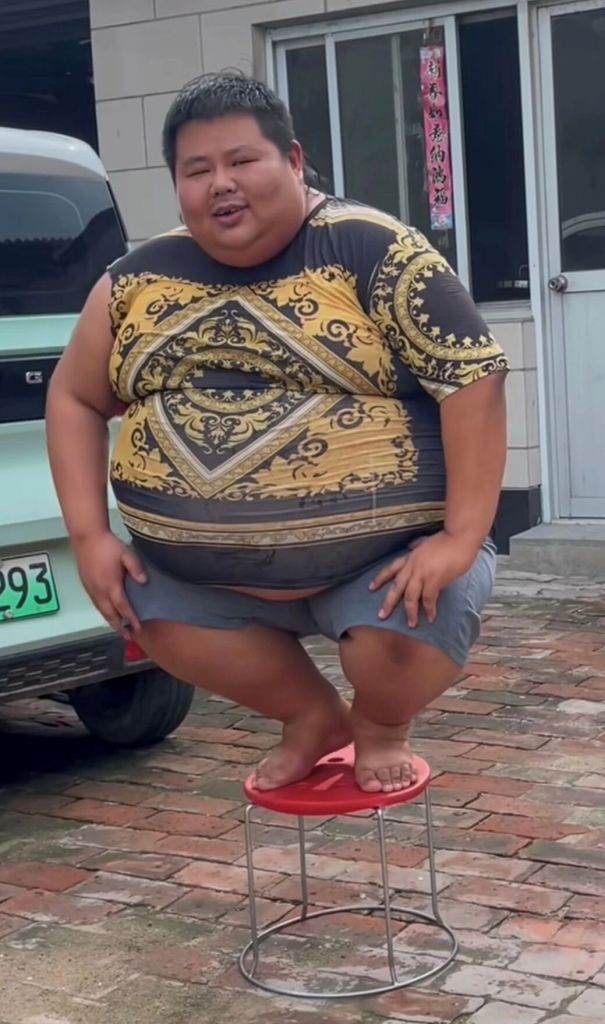 原来真的看不见自己的脚尖吗 NGA玩家社区