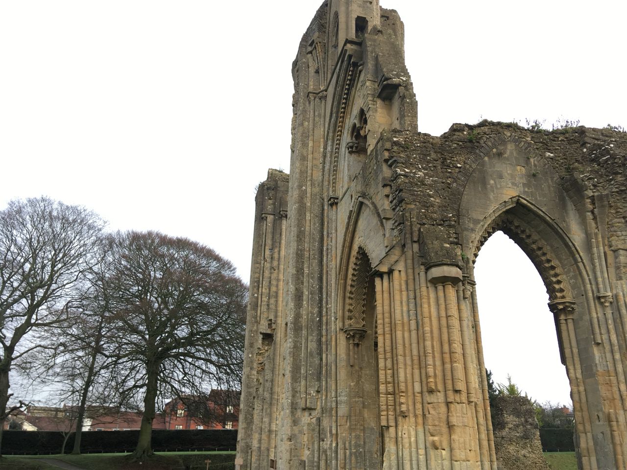 格拉斯顿伯里修道院展出saber手办 NGA玩家社区