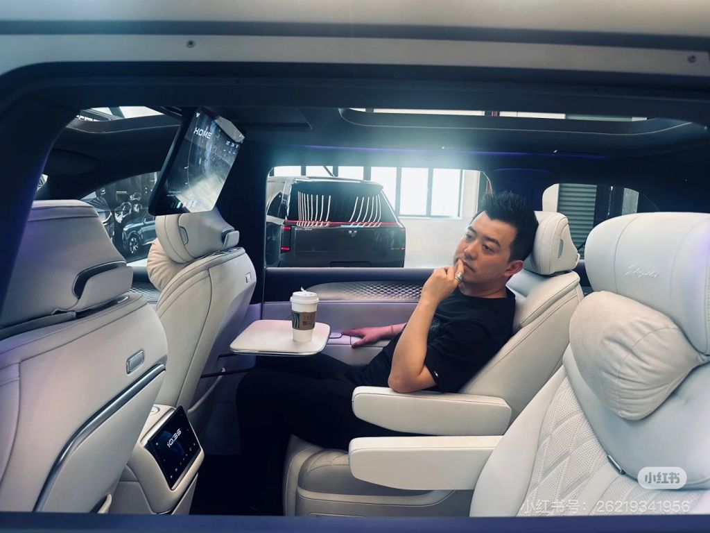 帅! 极越09，胎死腹中的中大型SUV NGA玩家社区