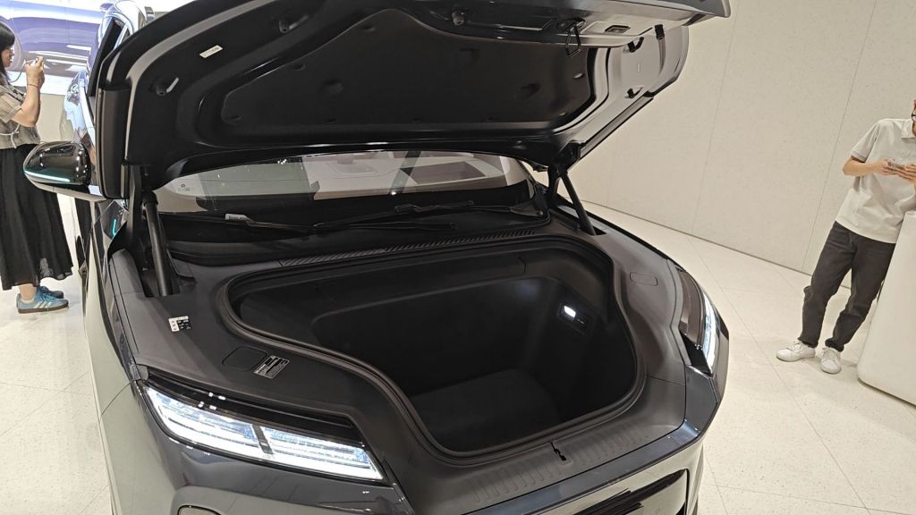 蔚来这个ES8对我最有杀伤力的还是前备箱和后备箱 NGA玩家社区