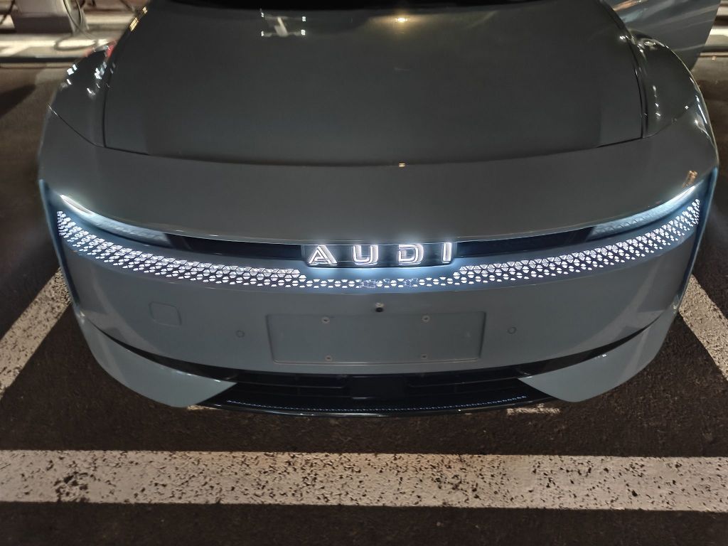 偶遇奥迪E5，实车比图片好看些 NGA玩家社区