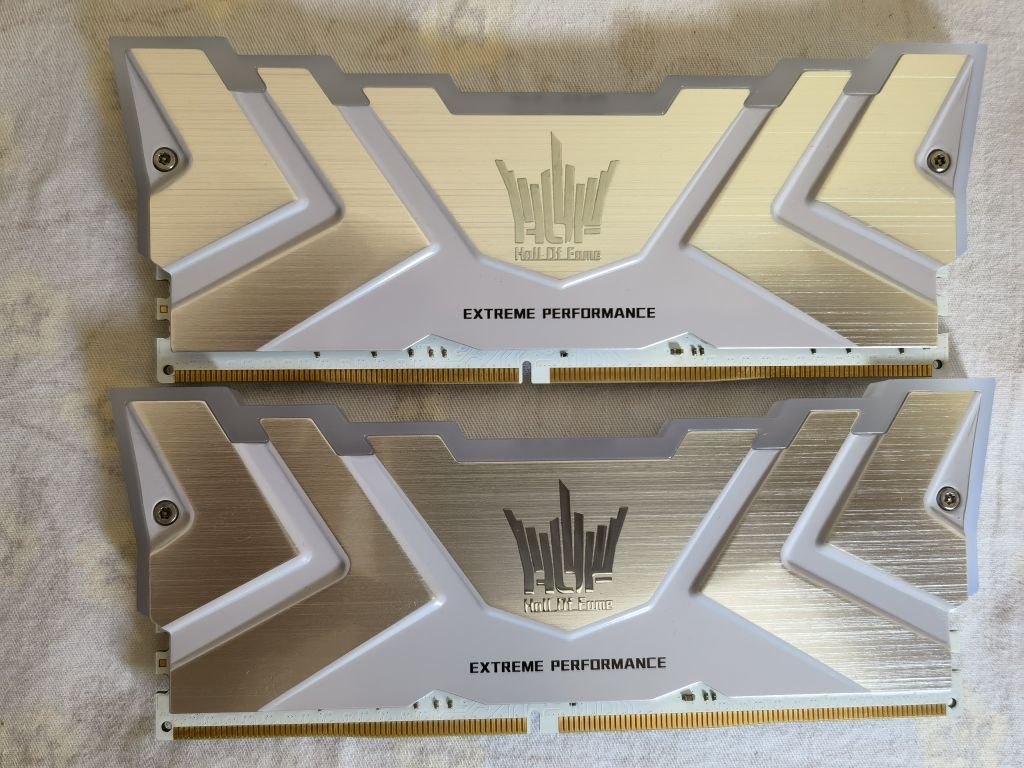 出影驰名人堂hof内存DDR4 3600 8G*2 C17 NGA玩家社区