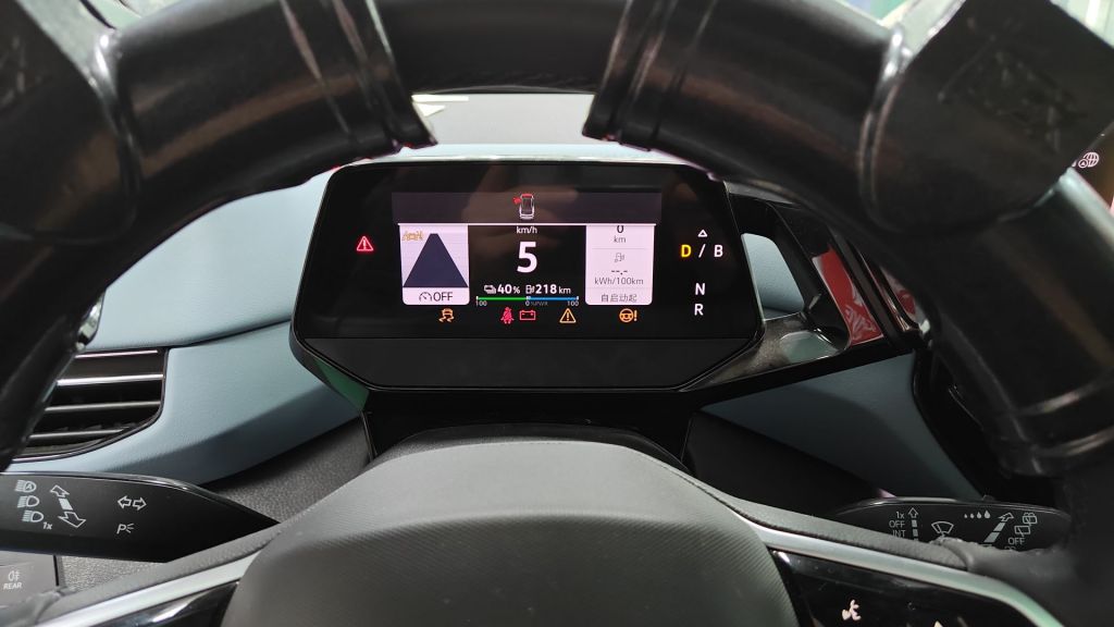 [问题求解]决赛圈了，海豚和id4。有id的车主吗，求解答 NGA玩家社区