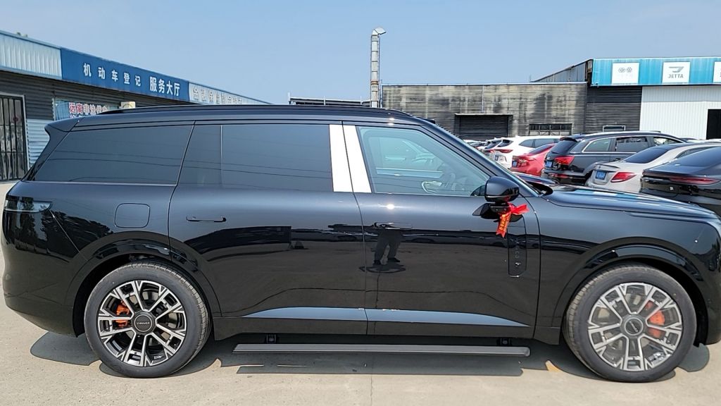 都说小车好开好停，但就喜欢五米多的大suv咋办 NGA玩家社区