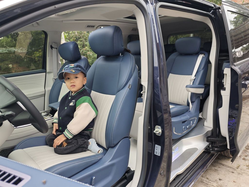 MPV看了一圈，意外提了台瑞风RF8 phev NGA玩家社区