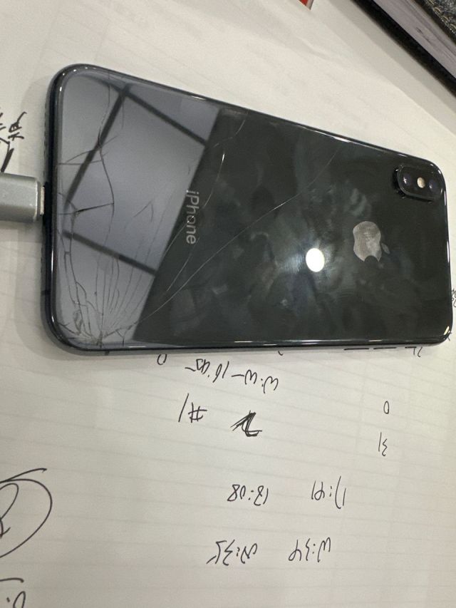 请问旧的苹果手机背屏摔裂了，电池也不行了，这种怎么维修比较好啊？ NGA玩家社区